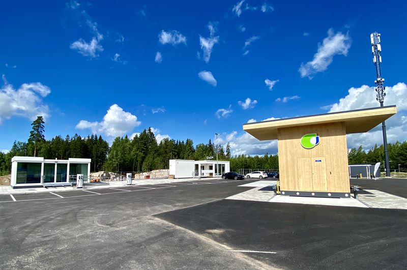 Renewable Service Stations Are Now A Thing! | OUR GREAT MINDS